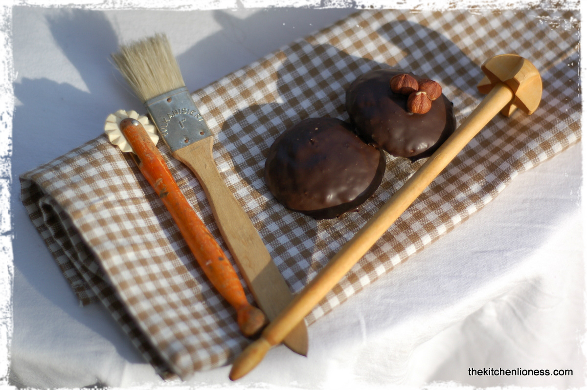 The Kitchen Lioness Traditional German Gingerbread Elisenlebkuchen the-kitchen-lioness-traditional-german-gingerbread-elisenlebkuchen