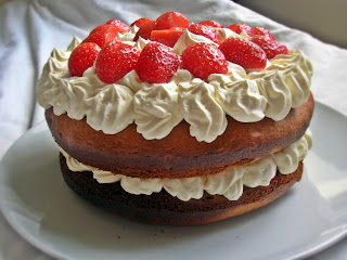 Cake Of The Week: Wimbledon Cake