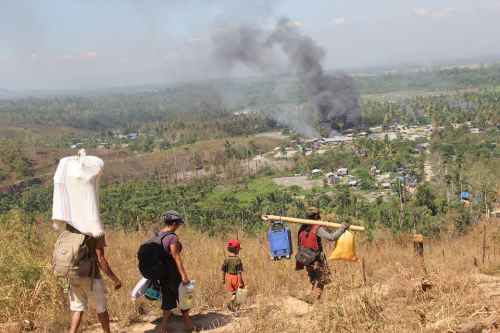 Ratusan Penambang Gunung Botak Tinggalkan Namlea