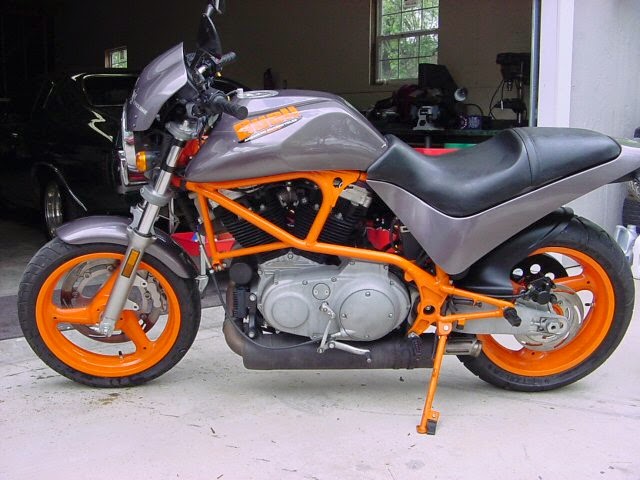 Eric's Garage: 2002 Buell Cyclone M2 (perfection de-evolved)