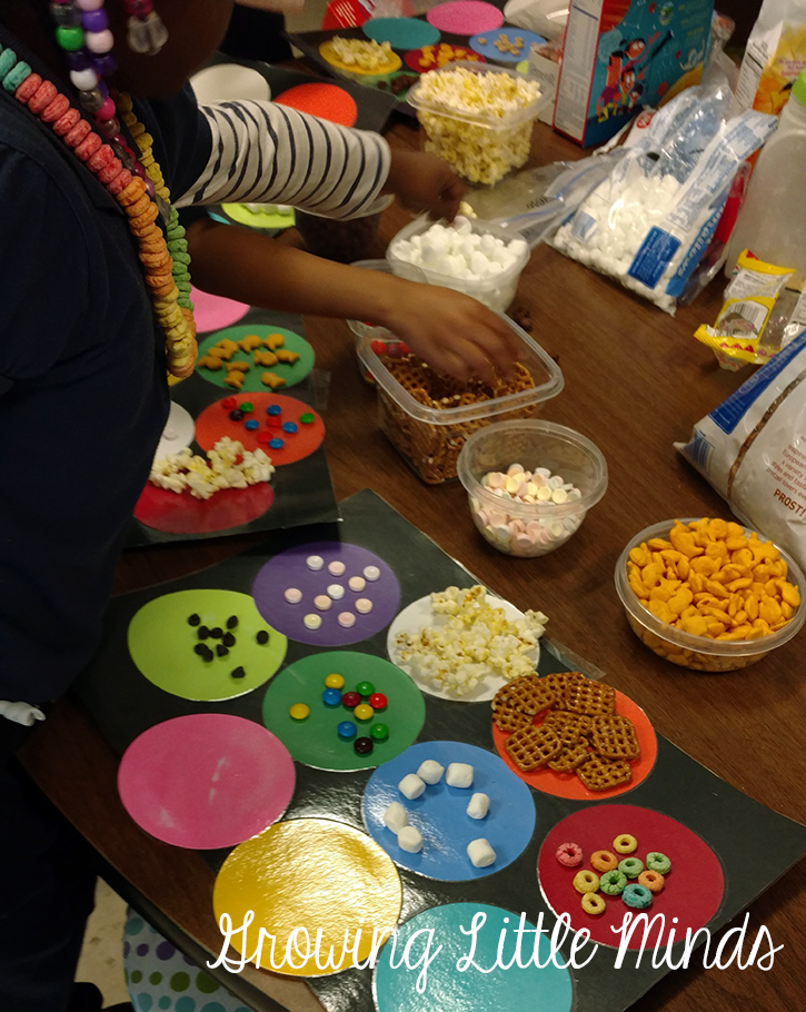 Growing Little Minds: Making a 100th day snack!