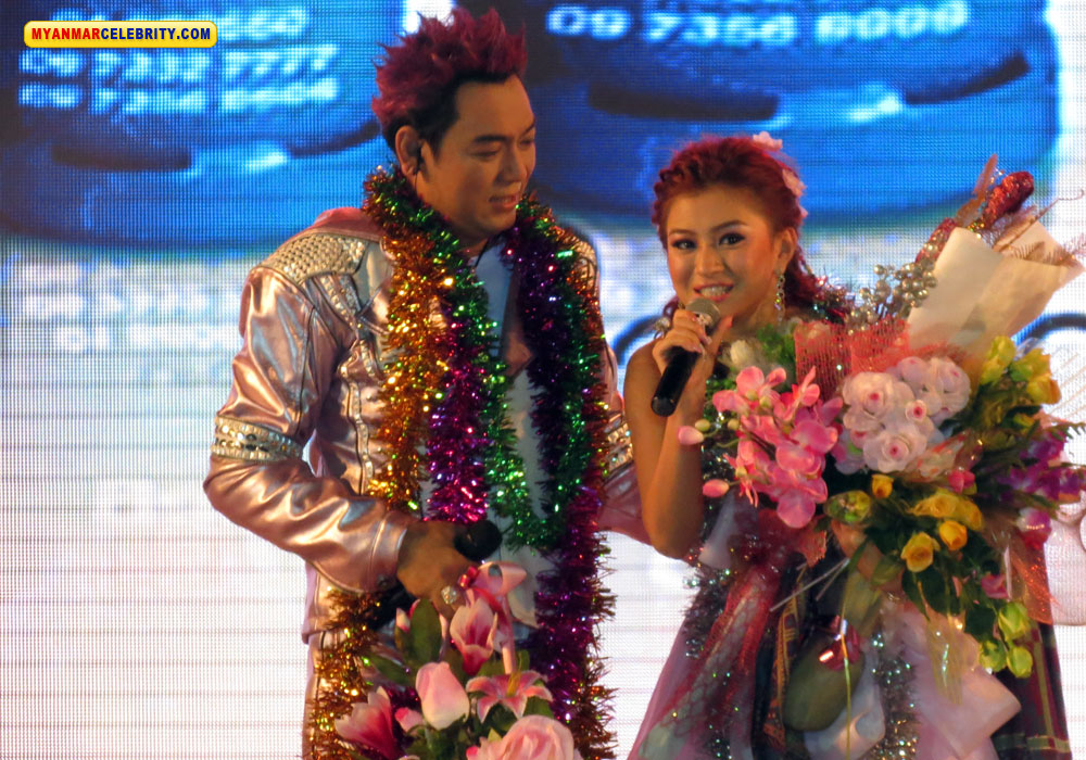 Yan Aung with Beautiful Myanmar Angels