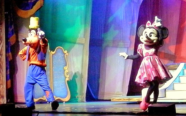 www.mieranadhirah.com: Disney Live! Three Classic Fairy Tales in pictures