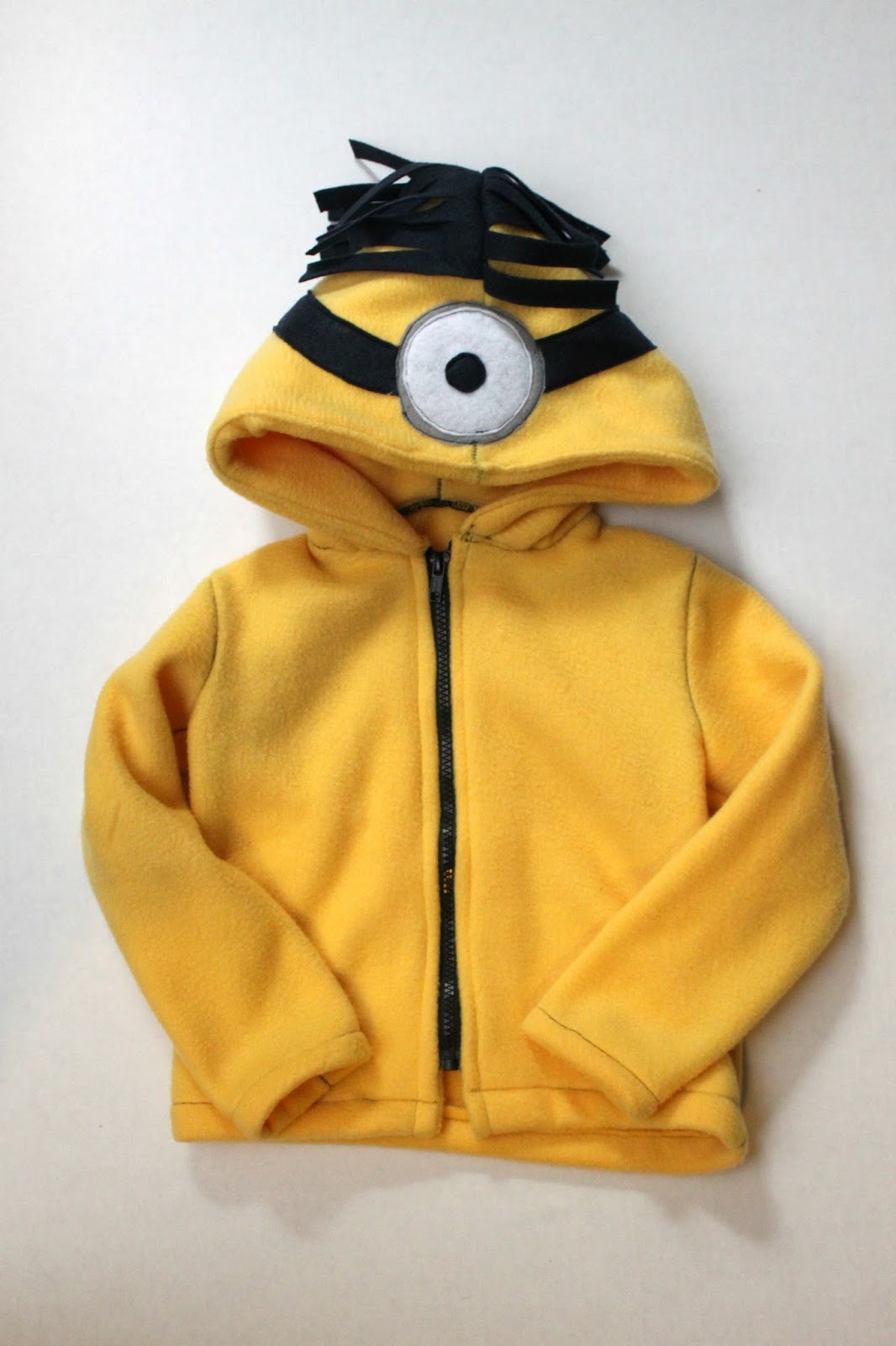 EAT+SLEEP+MAKE: Minion Costume Tutorial EAT+SLEEP+MAKE: Minion Costume Tutorial