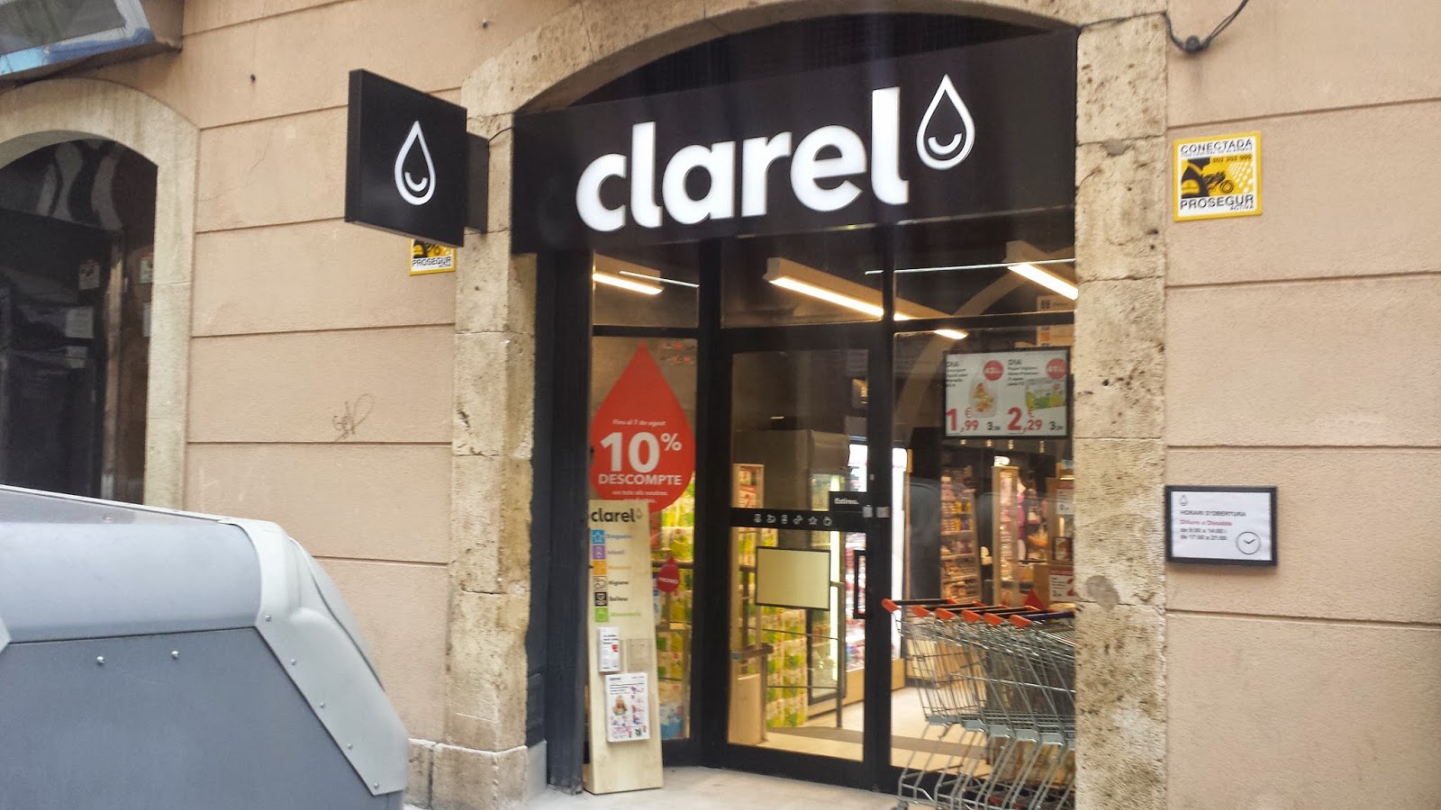 Schlecker es converteix en Clarel al carrer Apodaca del Barri del Port | BLOG BARRI DEL PORT DE ...
