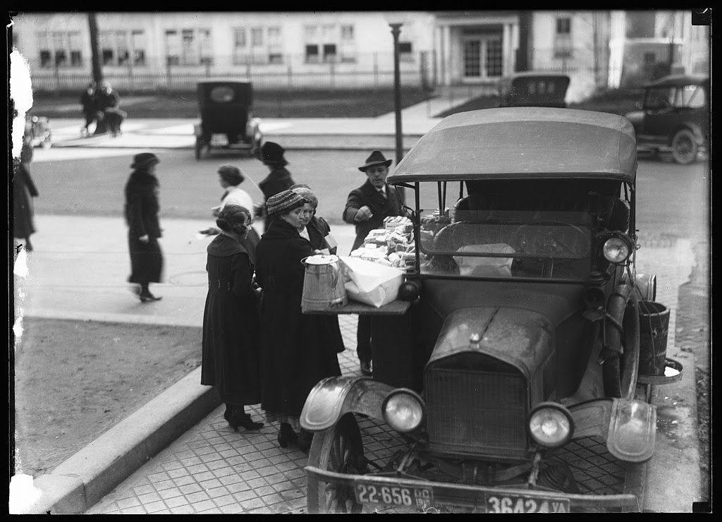 Street Vendors in Washington, D.C., ca. 1915-1923 ~ vintage everyday Street Vendors in Washington, D.C., ca. 1915-1923 ~ vintage everyday