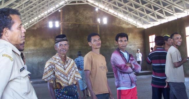 Indahnya Kebersamaan TNI dan Rakyat ~ Dion DB Putra Indahnya Kebersamaan TNI dan Rakyat ~ Dion DB Putra