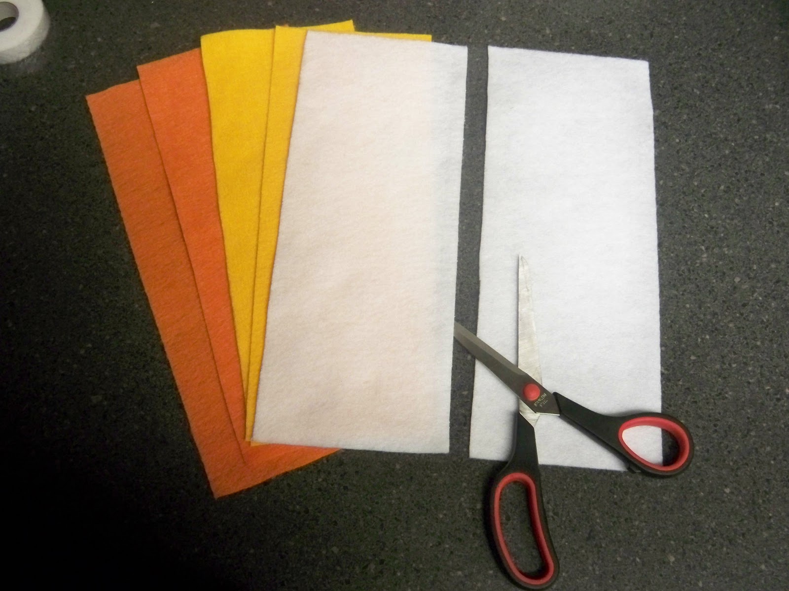 DIY Halloween Candy Corn Hat Tutorial (no-sew): What I'm Makin Monday ...