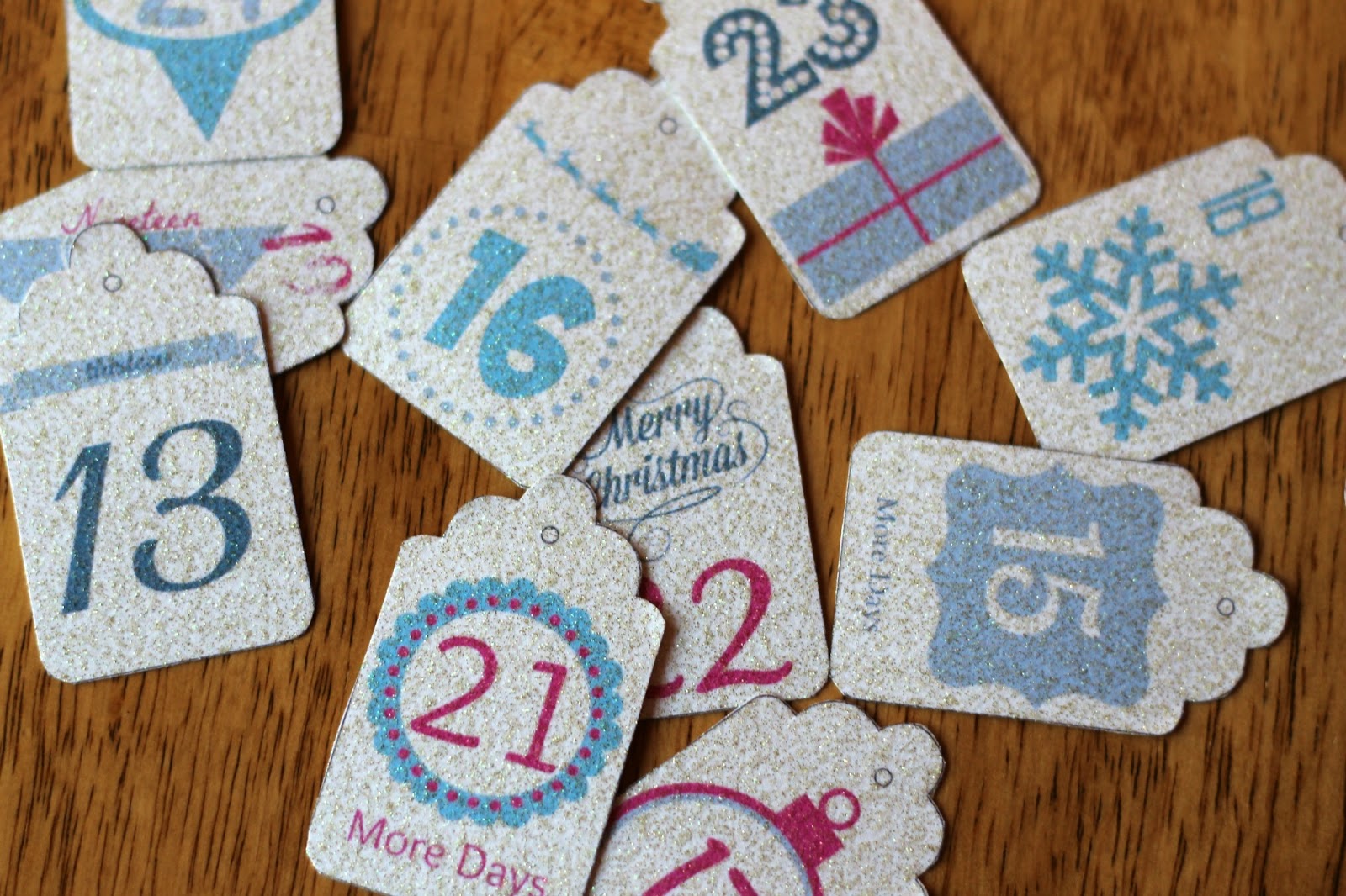 Glittery Christmas Countdown ~ Reading Confetti