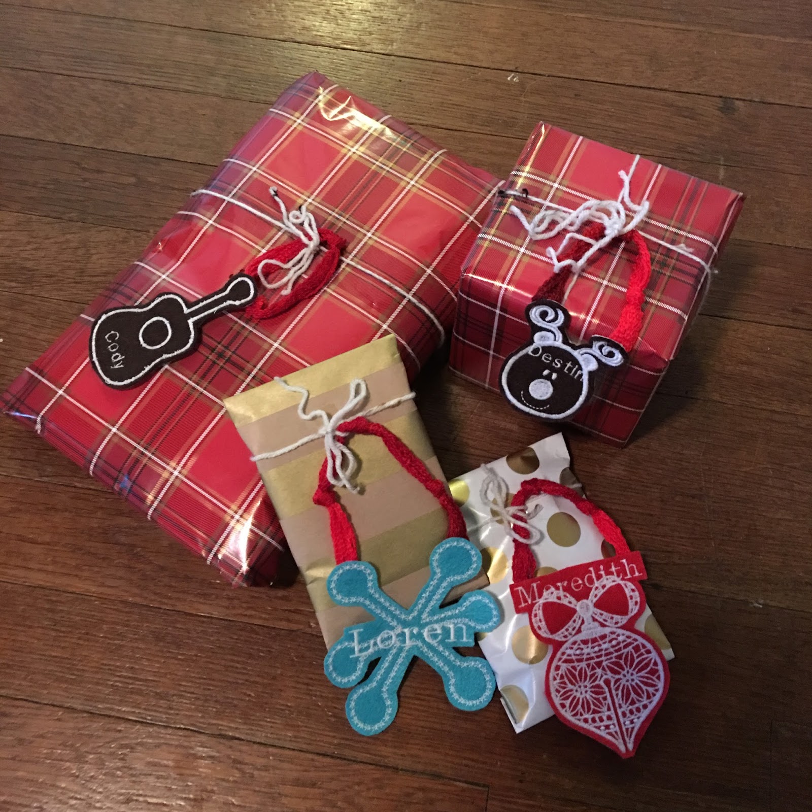 Marla Plain And Small Christmas Gift Name Tag Ideas marla-plain-and-small-christmas-gift-name-tag-ideas