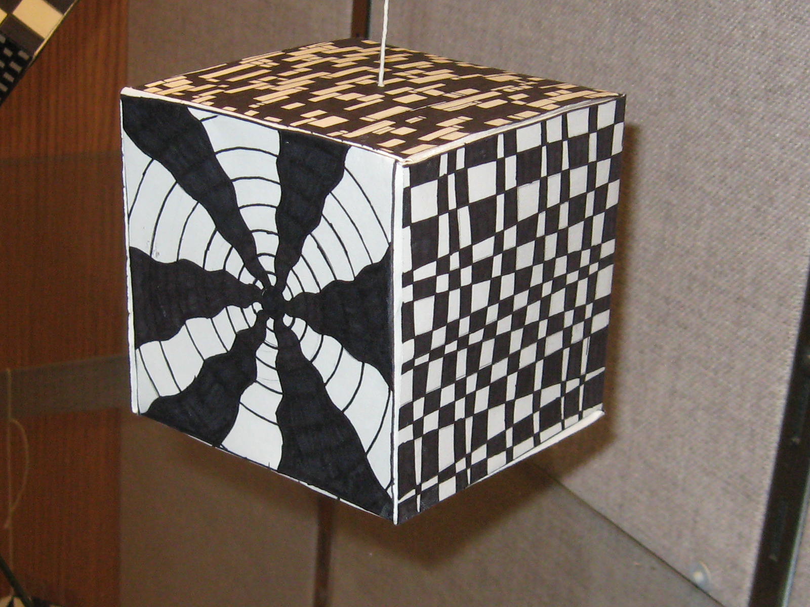 Make it Artwork : Op Art Cubes
