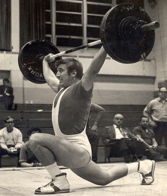 This is why I wanna keep practicing weightlifting till I die... : r/weightlifting