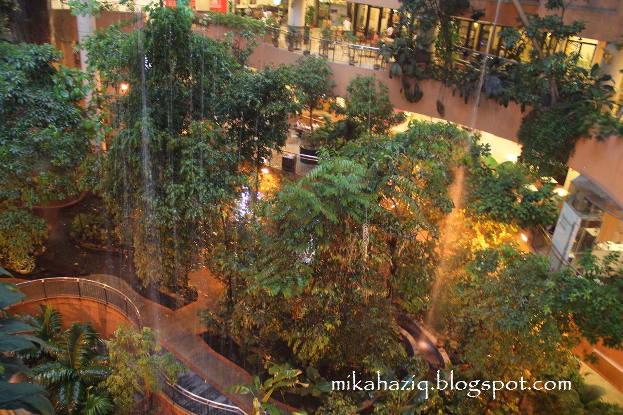 mikahaziq: One Utama Petaling Jaya mikahaziq: One Utama Petaling Jaya