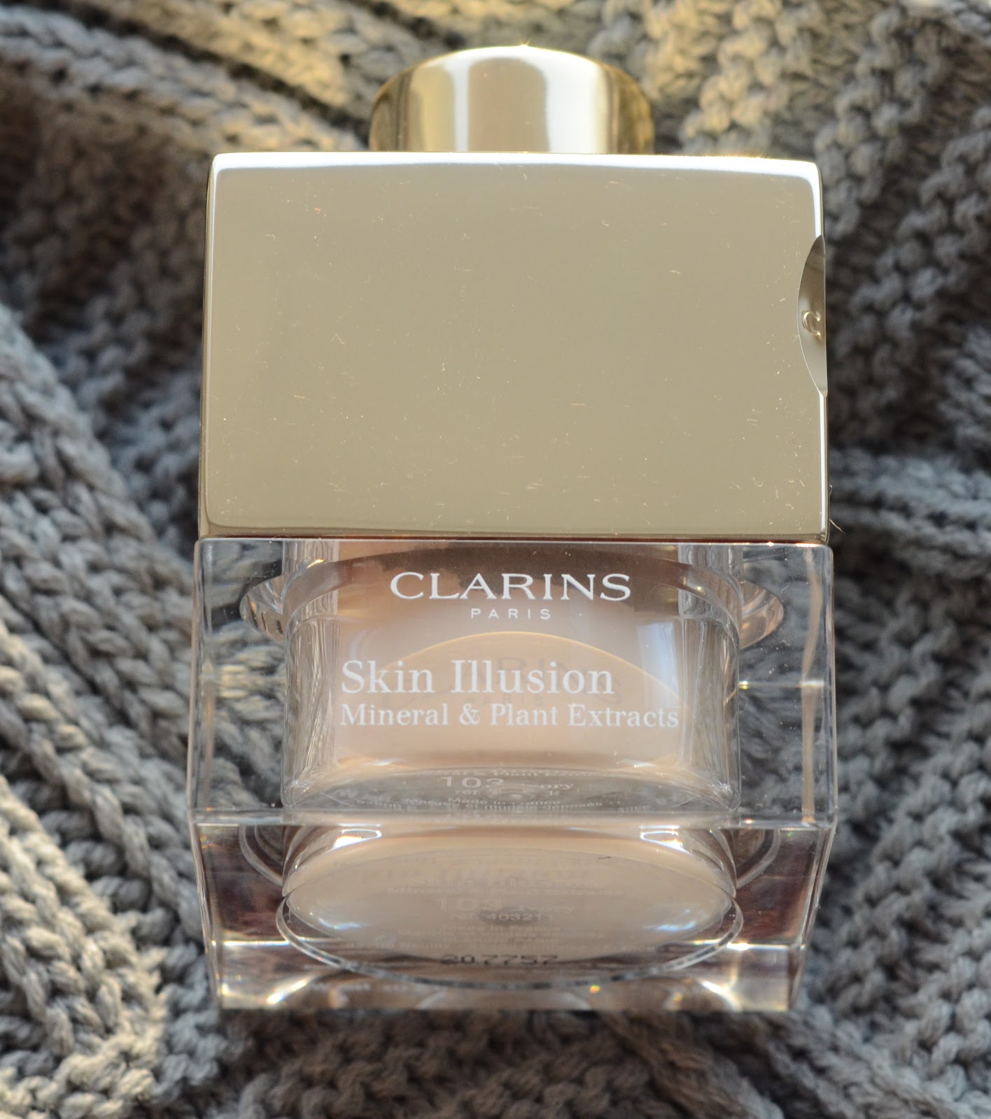 MarySpy: Clarins Skin Illusion Mineral and Plant Extracts Loose Powder ...