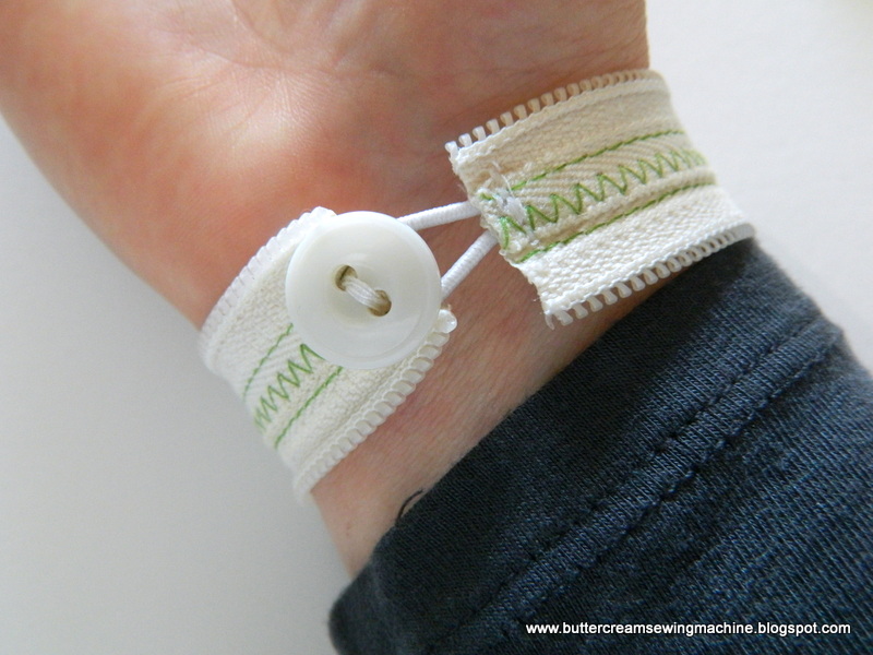 Buttercream and a Sewing Machine: Tutorial: Zipper Bracelet Buttercream and a Sewing Machine: Tutorial: Zipper Bracelet