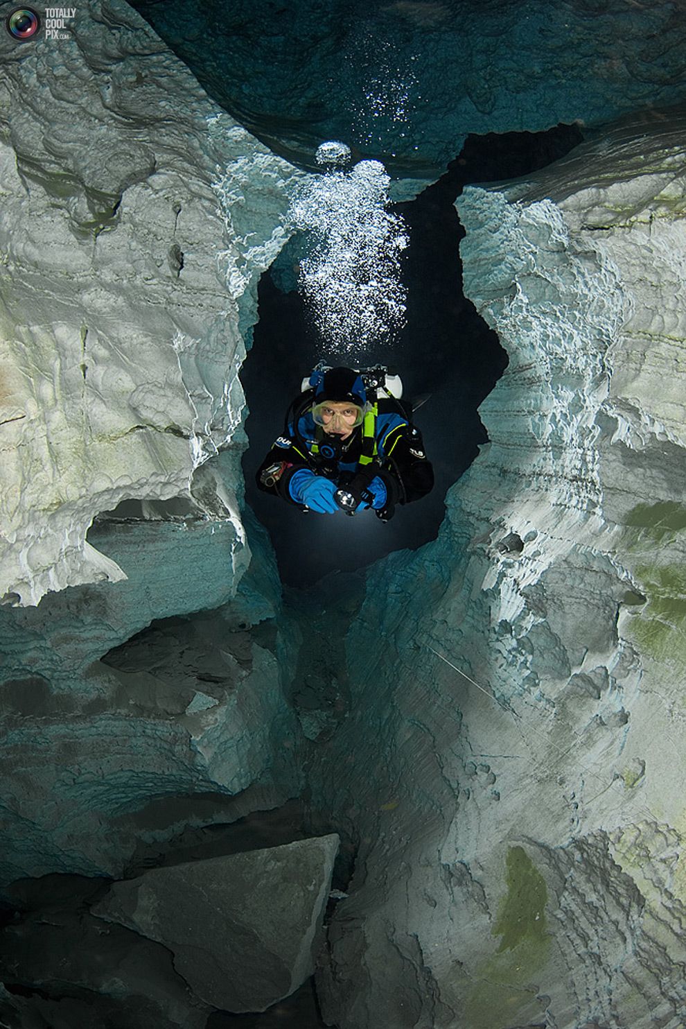 Laugh Gags The World s Longest Underwater Cave laugh-gags-the-world-s-longest-underwater-cave