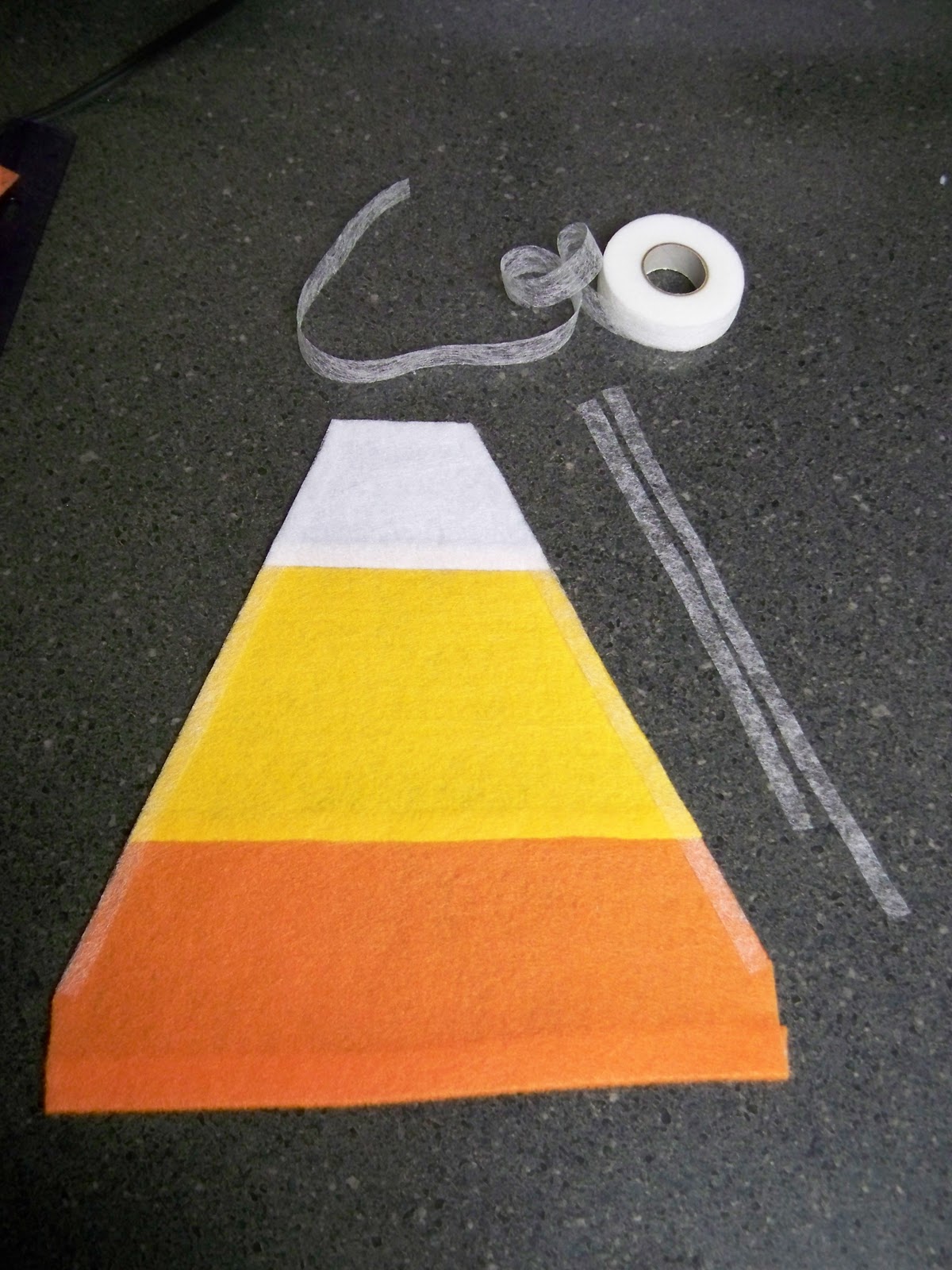DIY Halloween Candy Corn Hat Tutorial (no-sew): What I'm Makin Monday ...