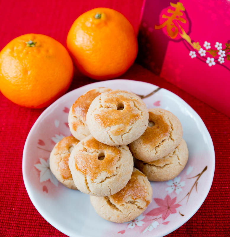 Peaches And Donuts Chinese New Year Almond Cookies peaches-and-donuts-chinese-new-year-almond-cookies