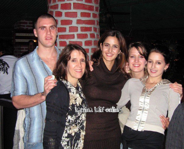 Katrina Kaif seven Sister, Katrina Kaif family,7 Sisters Katrina Kaif seven Sister, Katrina Kaif family,7 Sisters