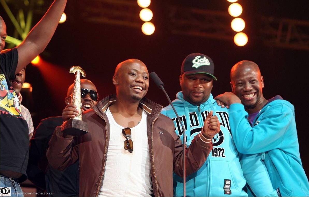 above-media: Big Nuz wins big at the Samas