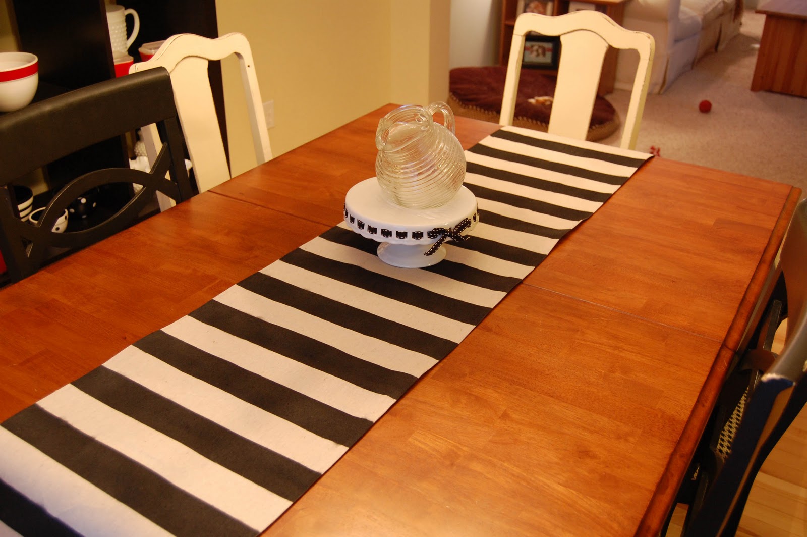 The Girl In The Red Shoes Do It Yourself Table Runner the-girl-in-the-red-shoes-do-it-yourself-table-runner