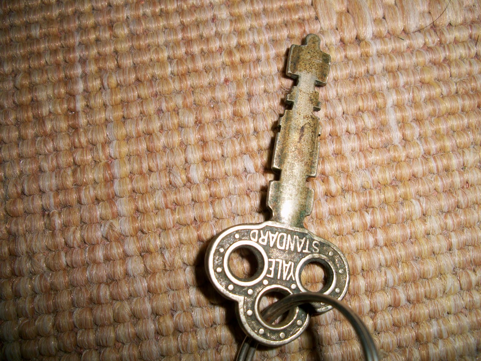 Collectible Items Vintage Antique YALE Y T Padlock collectible-items-vintage-antique-yale-y-t-padlock