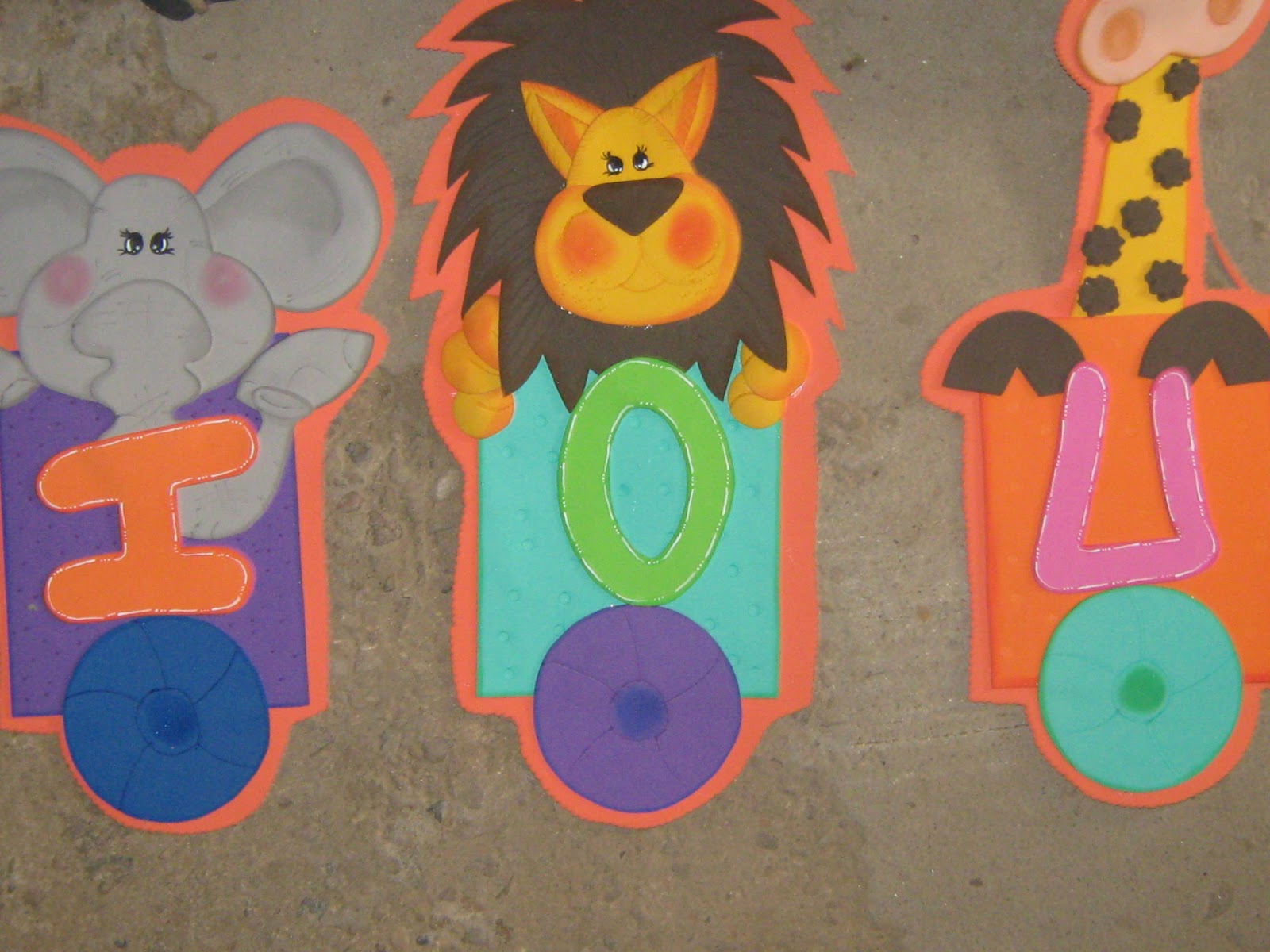 Molde de vocales en foami - Imagui