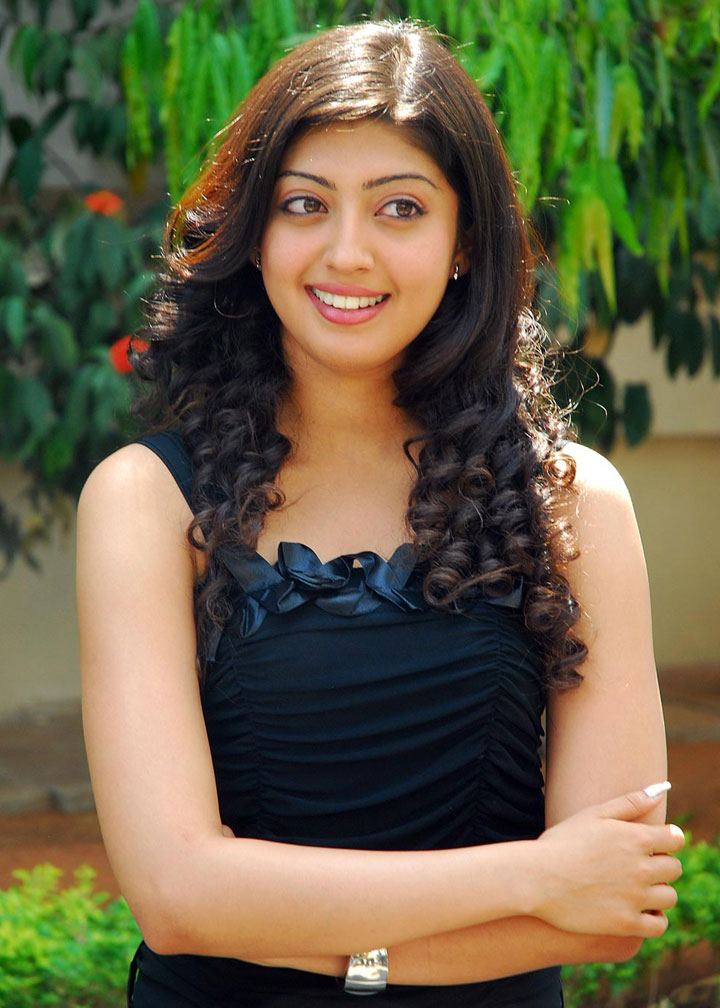 Kannada Actress Praneetha cute looking stills pics gallery