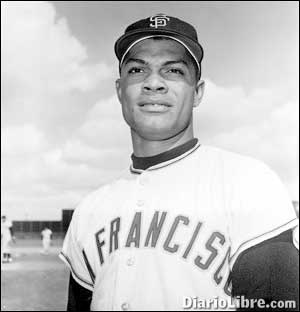 FELIPE ALOU LE ROBO TRES BASES A LA MECEDORITA HUMPHREY EN UNA ENTRADA ...