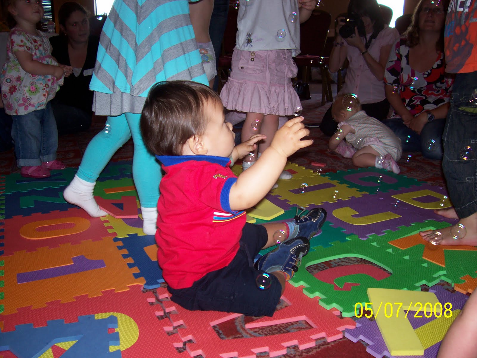 HULLABALOO KIDS MULTI SENSORY CLASSES FOR BABIES hullabaloo-kids-multi-sensory-classes-for-babies