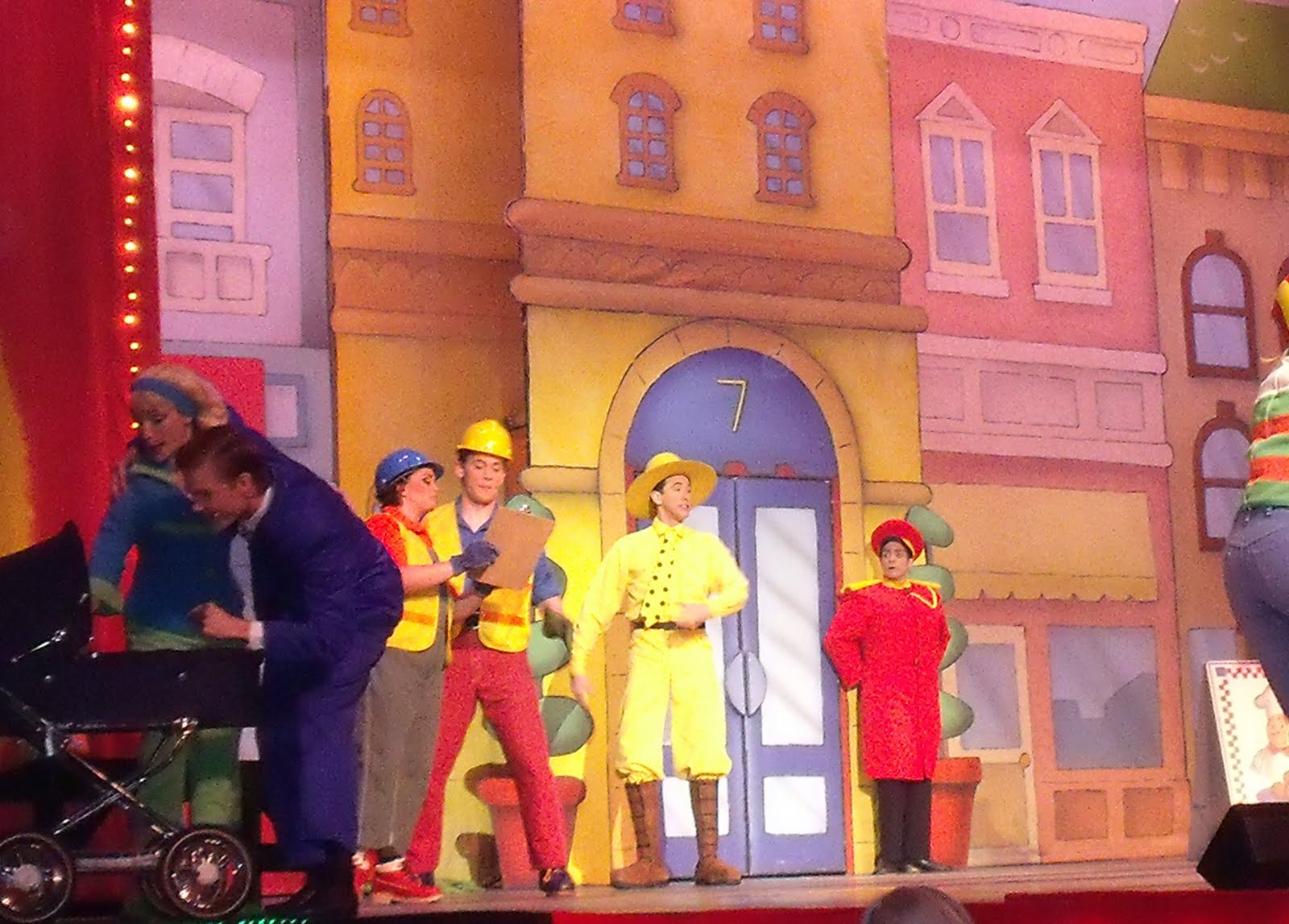 One Savvy Mom ™ | NYC Area Mom Blog: Curious George Live! Review One Savvy Mom ™ | NYC Area Mom Blog: Curious George Live! Review