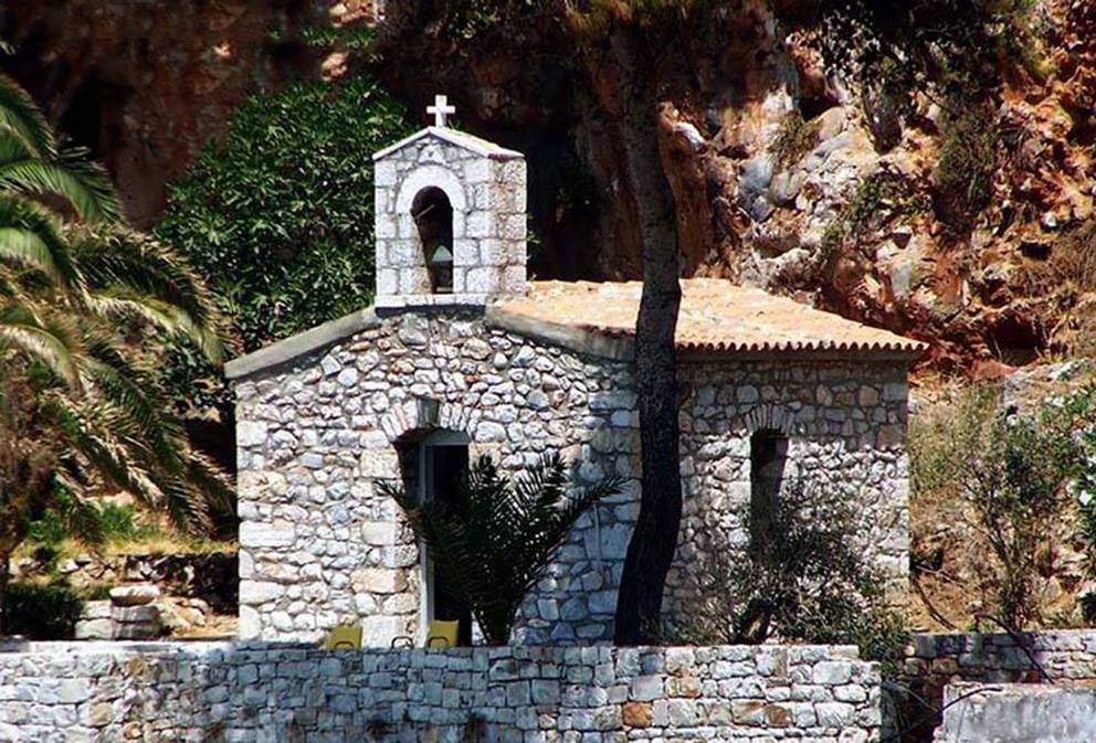 ΝΑΟΙ ΣΤΗ ΜΑΝΗ: ΔΙΡΟΣ (ΔΙΑΦΟΡΕΣ)