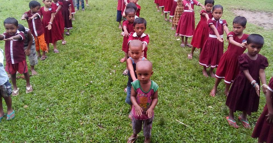 Worldwide Photographer: Little Students's Assembly in the school yard.