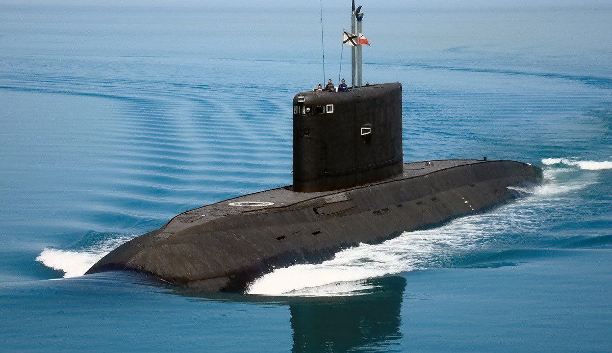 Kilo-class Submarine/SSK Kilo Class (Type 877EKM)/Project 877 Paltus ...