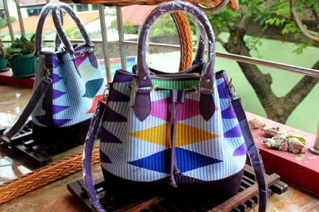 Laumar shop - Ethnic Bag from Indonesia: Ethnic Bag : Tas Tenun Biru