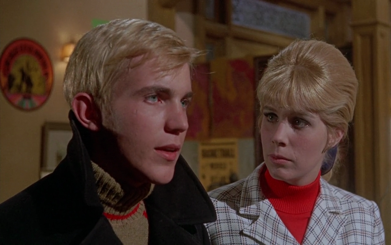 Realm Of Retro : THE COMPUTER WORE TENNIS SHOES (1969)