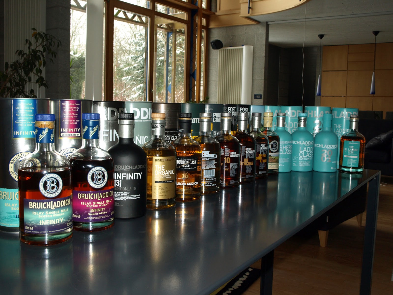 Le marché au beurre: la cave à whisky