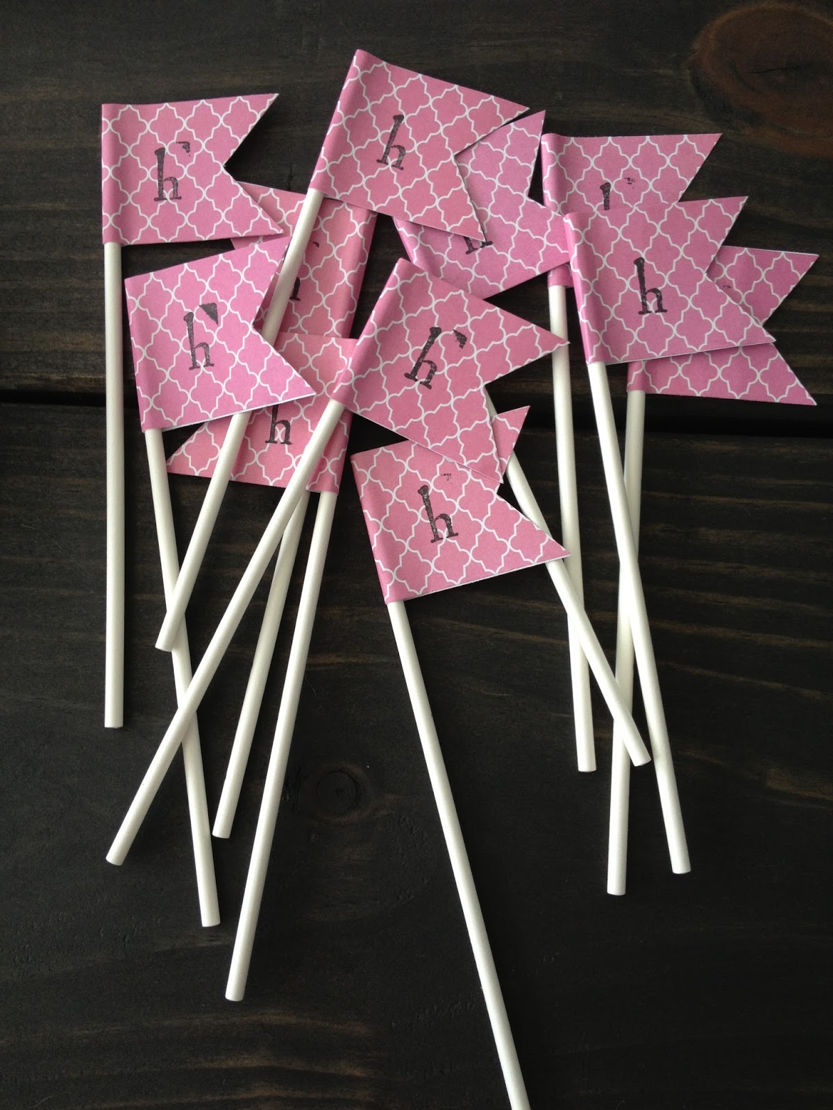love, the porters: diy - monogramed cupcake flags!
