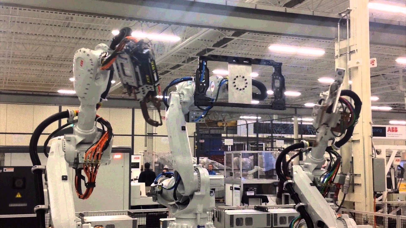 Redes Mundo Eléctrico : ABB gana orden de robots por US$52 millones ...