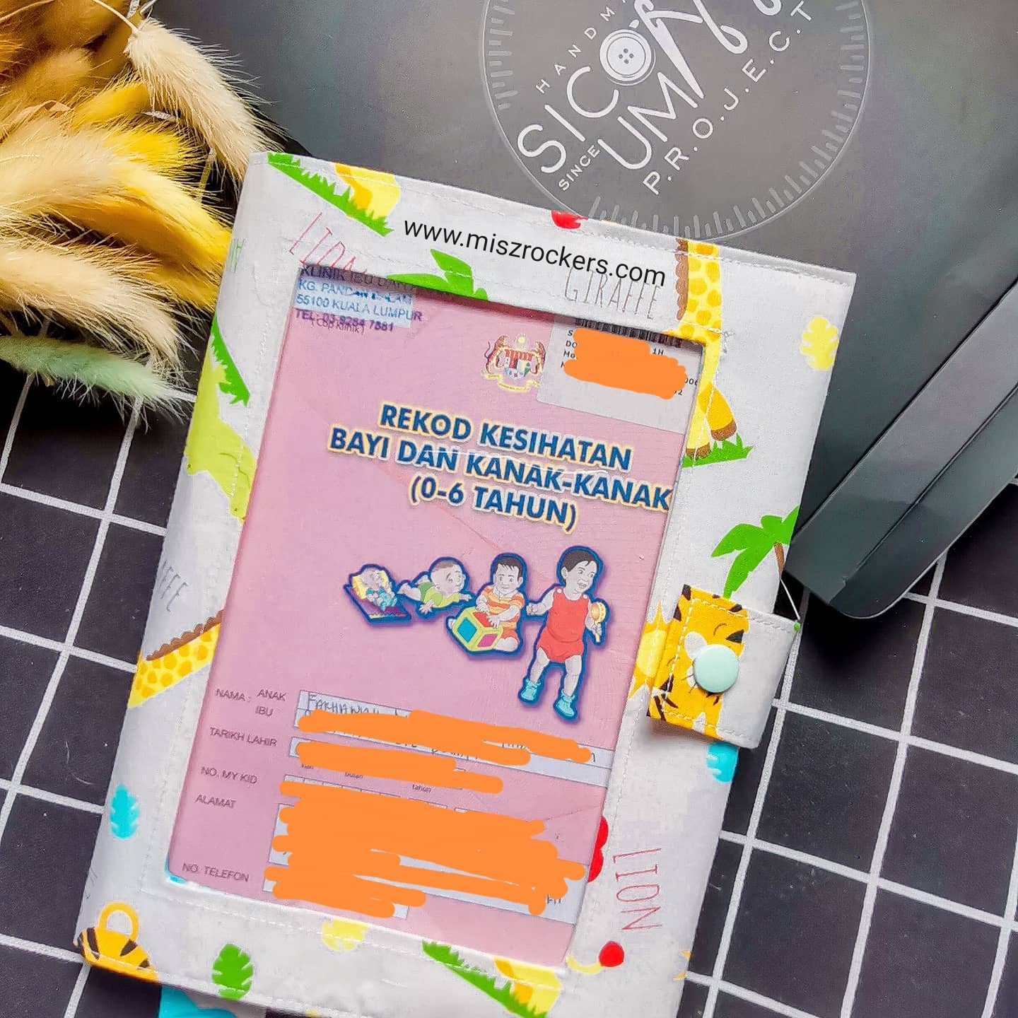 COVER BUKU PINK REKOD KESIHATAN IBU DAN ANAK, DENGAN DESIGN MENARIK DAN ...