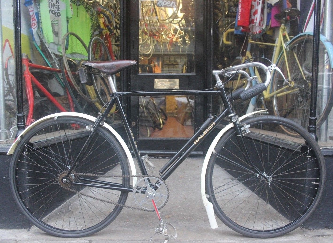 ON THE DROPS: Raleigh Record Ace (RRA) 1934-1942