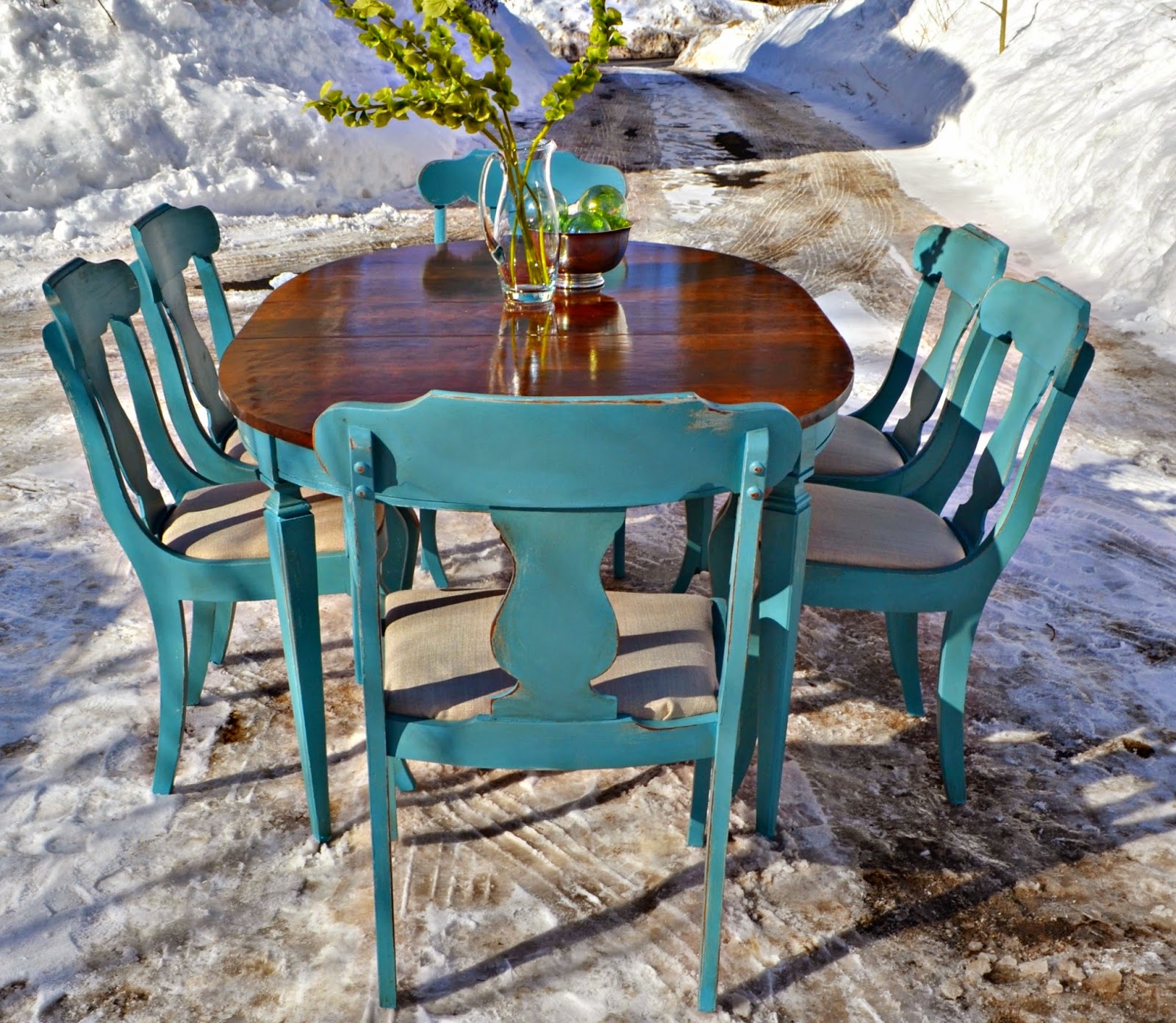 Heir and Space: Cherry Dining Set in Azure Blue