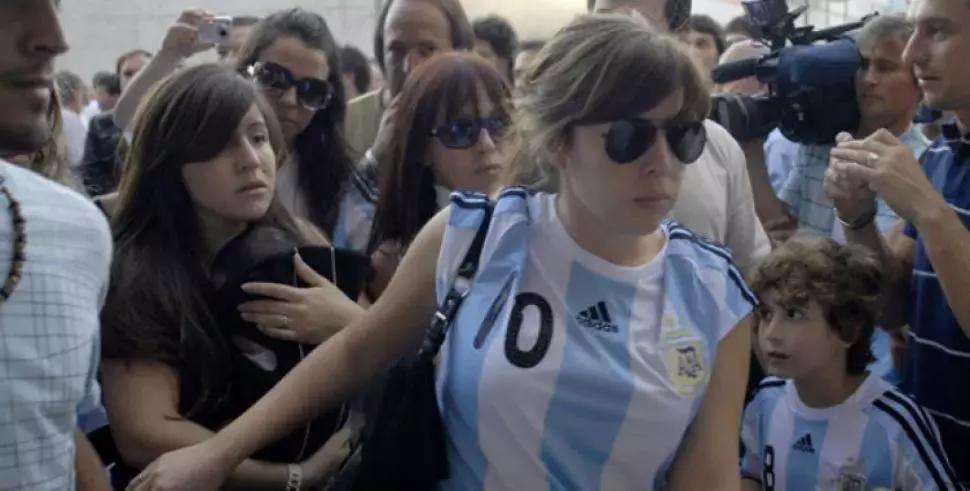 Checkout Lionel Messi's pretty sister Maria Sol Messi ~ biggiezone