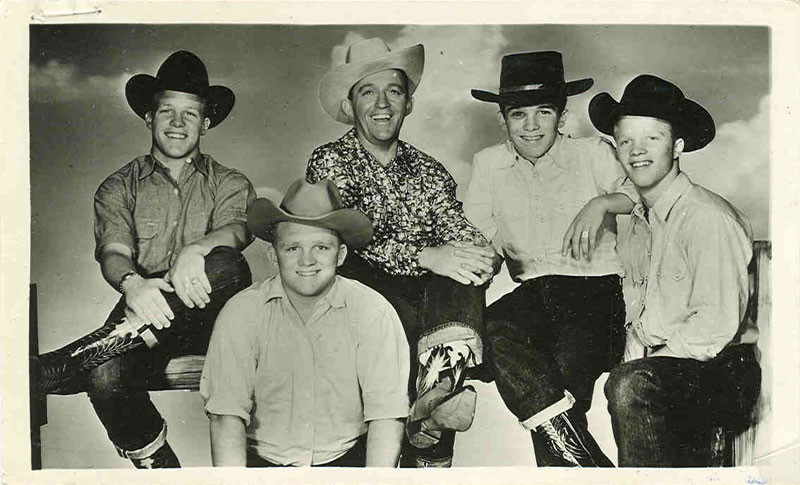 THE BING CROSBY NEWS ARCHIVE: PHOTOS OF THE DAY: BING AND HIS CHILDREN