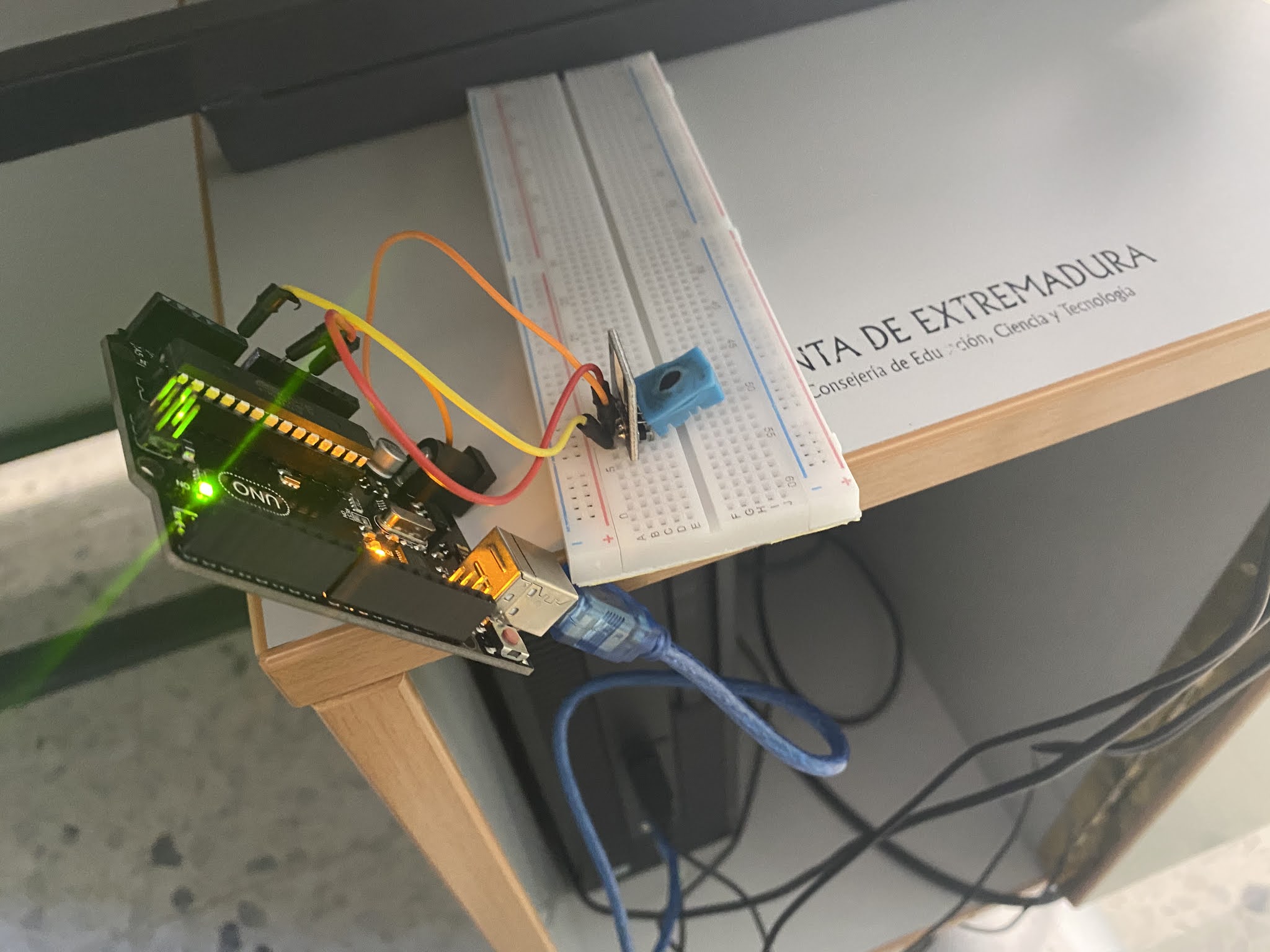 Midiendo la temperatura y la humedad de las semillas de frijoles con ...