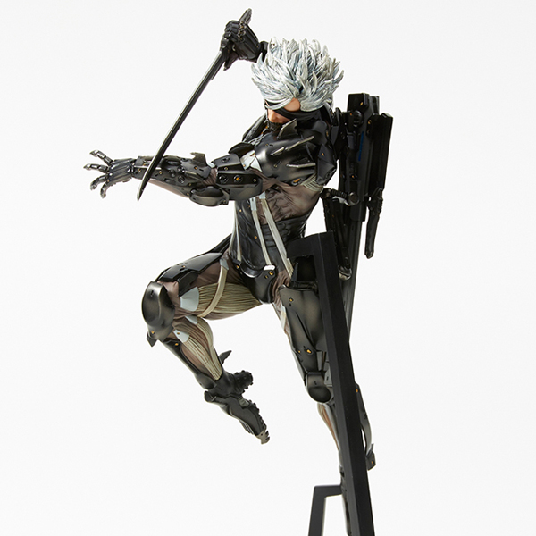 Metal Gear Rising: Revengeance - Raiden mensHdge technical statue No.33 ...