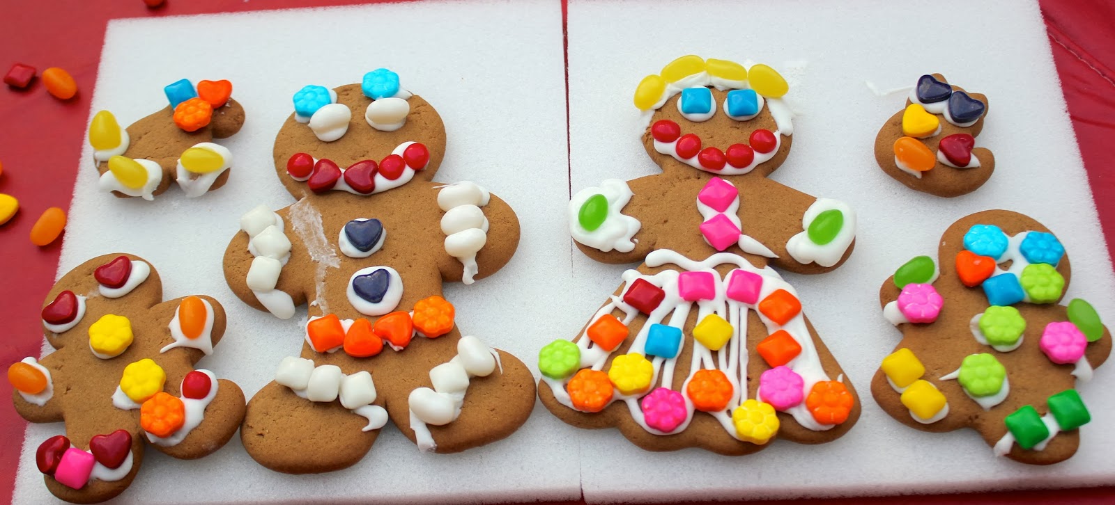 World of the Wilsons: Gingy's Gingerbread House