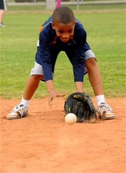 Robinson Athletics: Fielding: Drills and Techniques to Overcome the ...