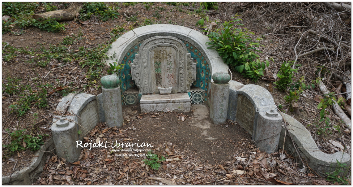 Mrs. Lim Peng Cheng nee Tan Meow Ngoh and family (Bukit Brown)