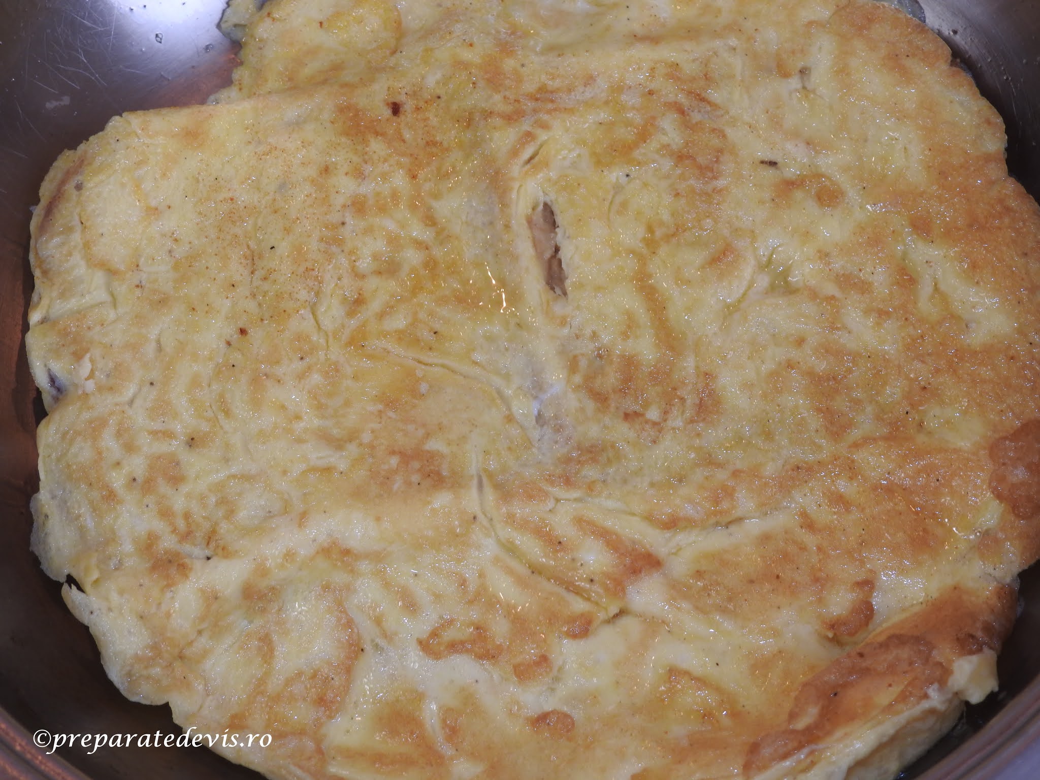 Sandwich rapid cu omleta impaturita reteta | Preparatedevis.ro